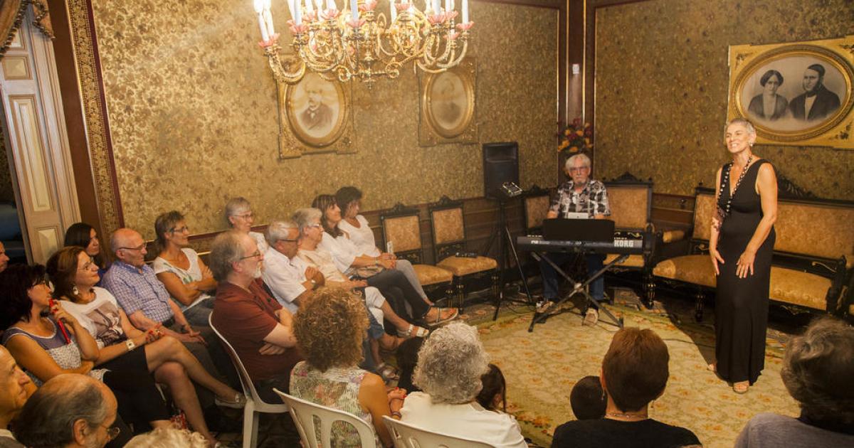 Cervera estrena la Isagoge con cuentos y canciones del mundo
