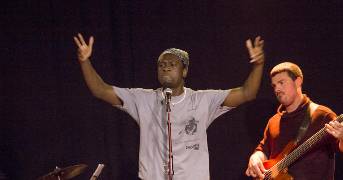 Kelly Isaiah presentará en breve una canción en catalán