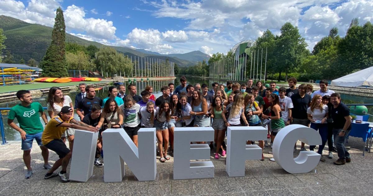 Les classes d'esquí de l'INEFC Pirineus a la Molina, a 'Temps de neu'