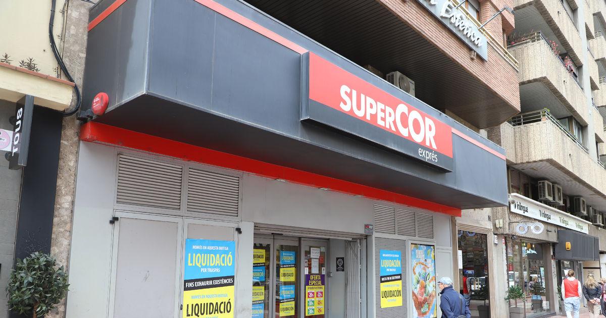 El supermercado Supercor del centro de Lleida, en liquidación por traspaso