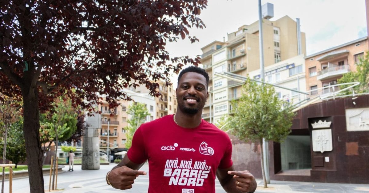 Twitter live bugil this lady was a little bit behind for