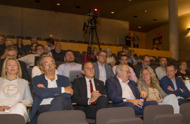 La neteja viària i el model comercial centren l'últim debat de la campanya