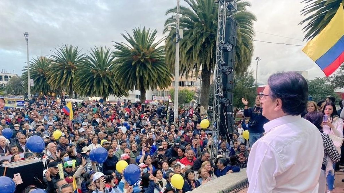 Assassinen a trets el candidat presidencial equatorià Fernando ...