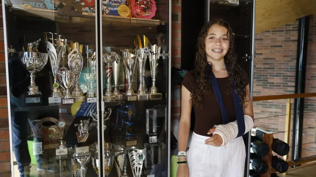 Alba Capell, 11 anys, guanya una cursa després de córrer l’últim tram ...