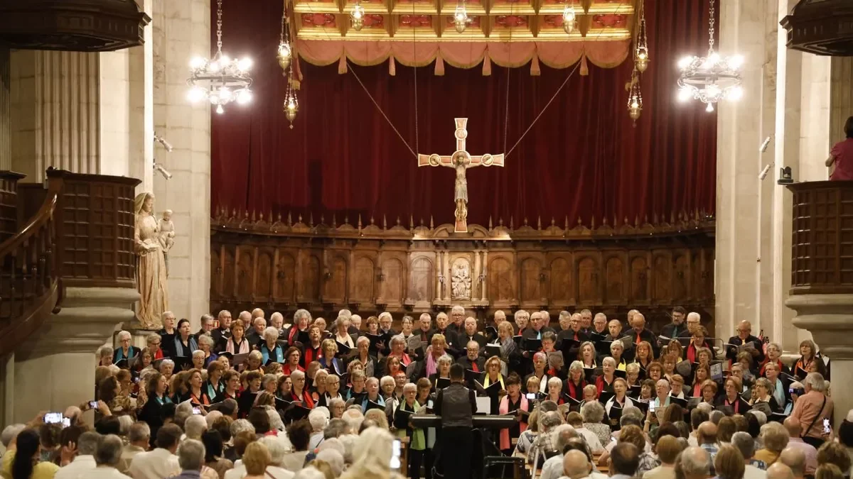 Recital en la Catedral de Lleida de seis grupos corales de Barcelona
