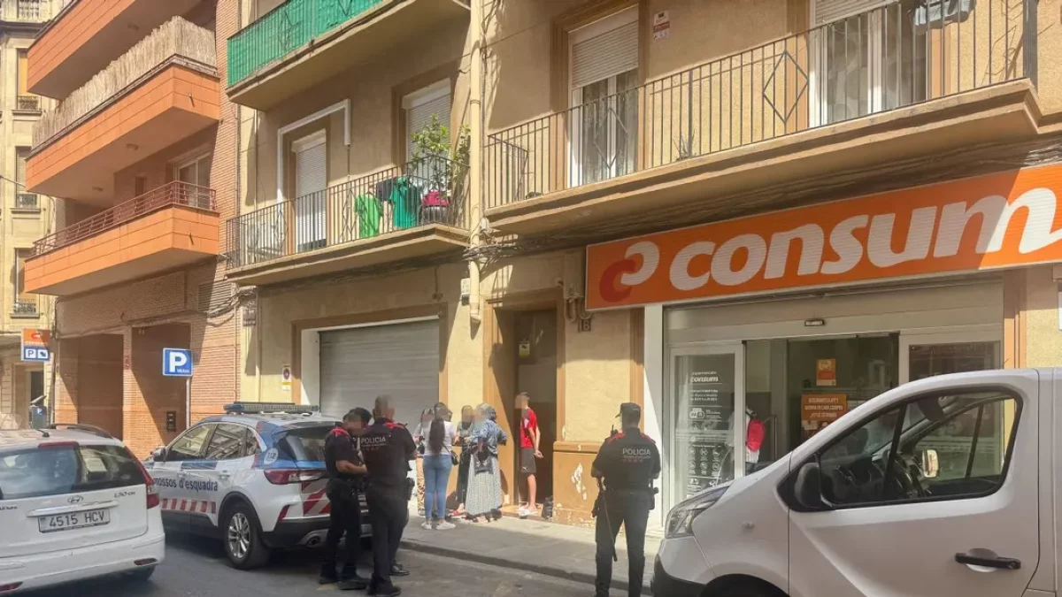 Desahuciada una familia con cuatro menores de edad de un piso en la ...