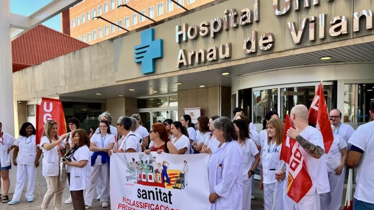 Més de 600 auxiliars sanitaris esperen la pujada salarial pactada