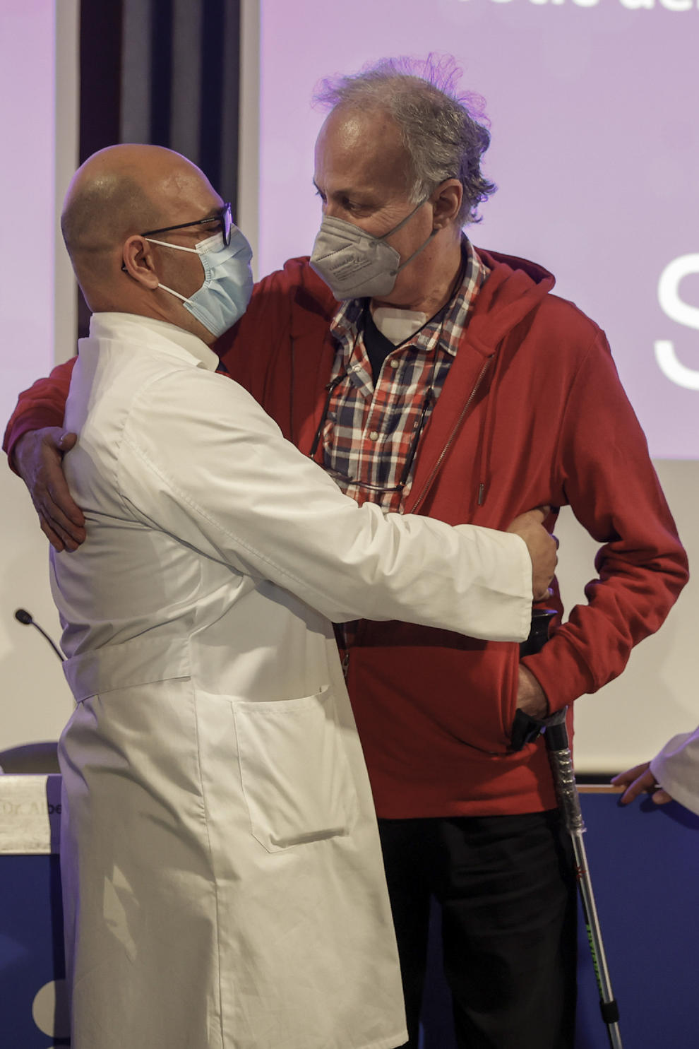 Primer trasplante pulmonar robótico sin romper el tórax