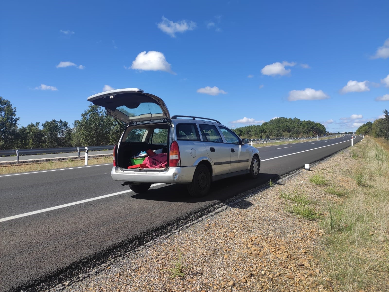 DGT envía ya a navegadores la ubicación de vehículos averiados que usan ...