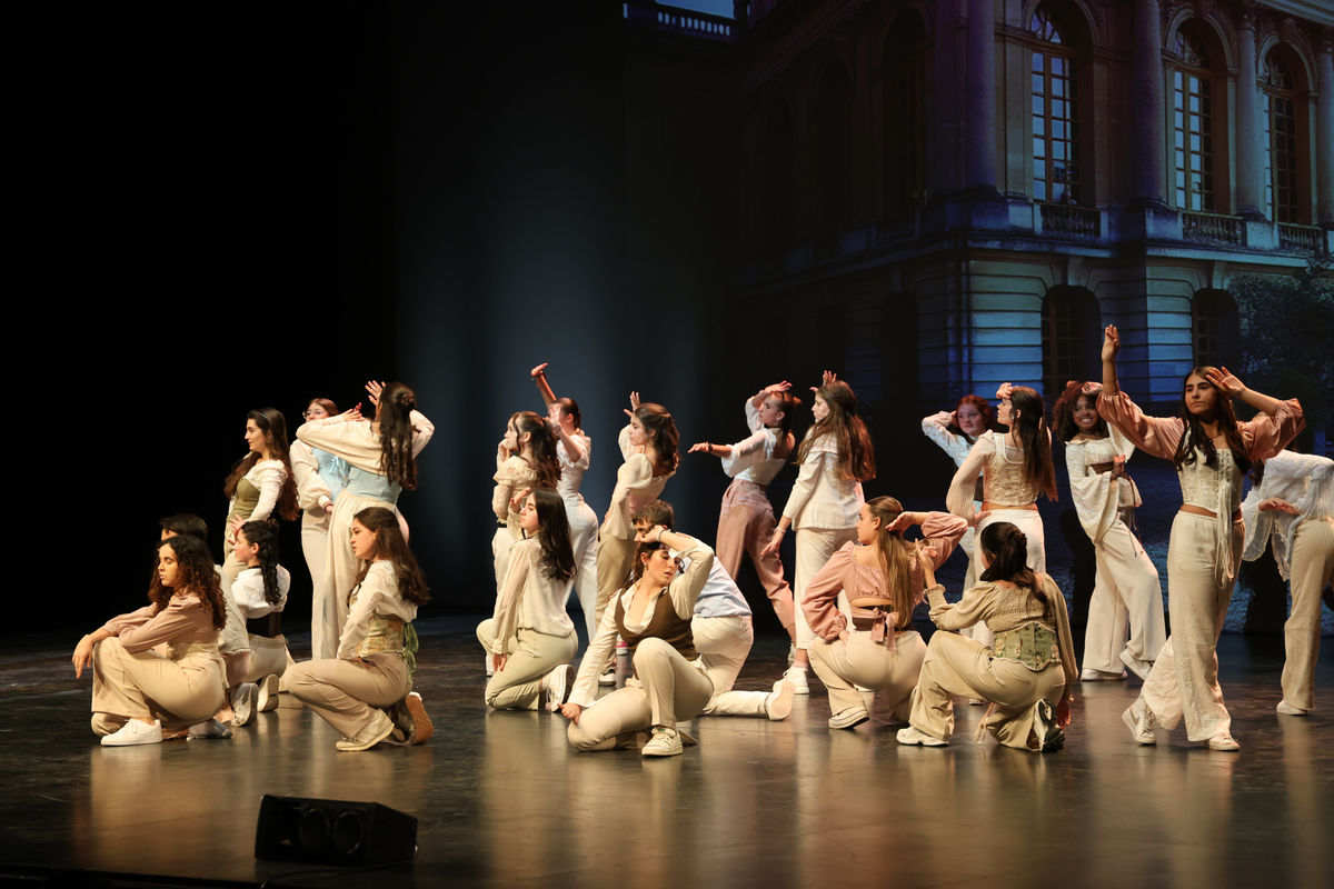 Dancescape! hace vibrar al público en la Llotja