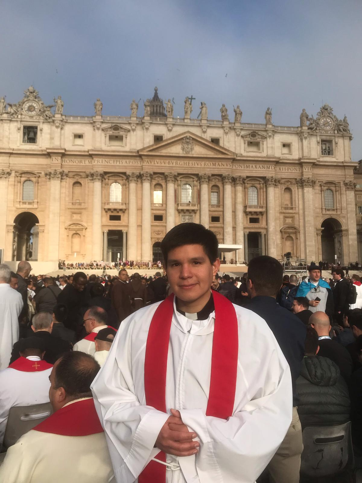 Joshua E. Carrillo, sacerdote leridano: "He podido dar el último adiós ...