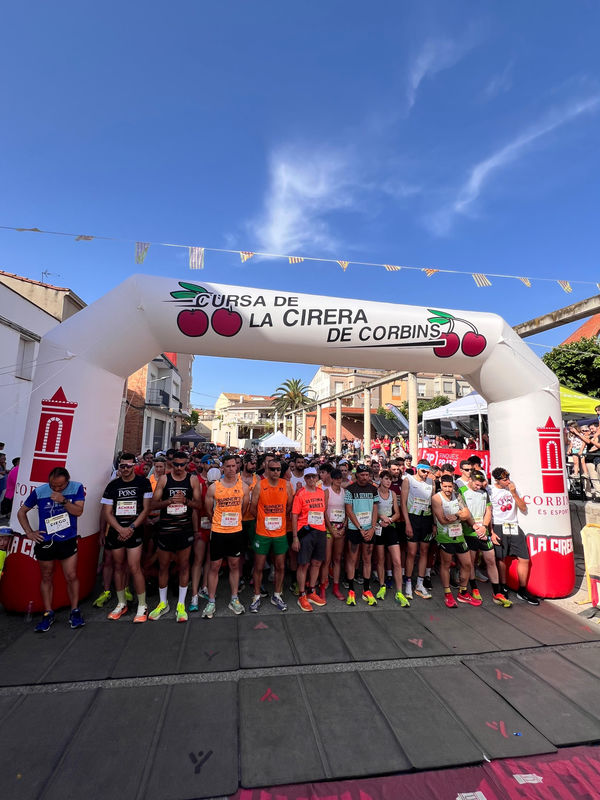 Récord de participación en la Cursa de la Cirera de Corbins