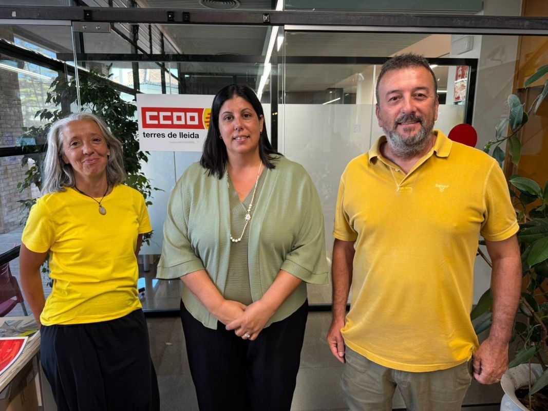 Núria Gil analiza con CCOO la campaña de fruta