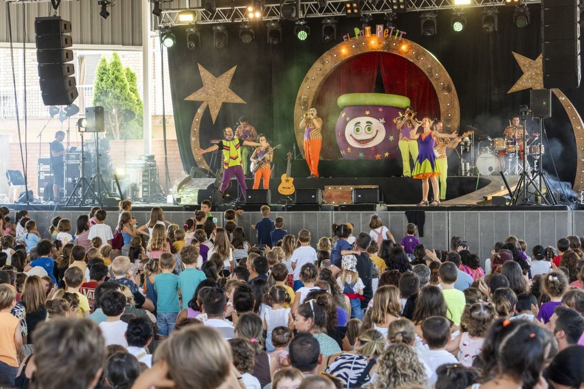 ¿De pie o sentados? La polémica al concierto del Pot Petit que ha ...